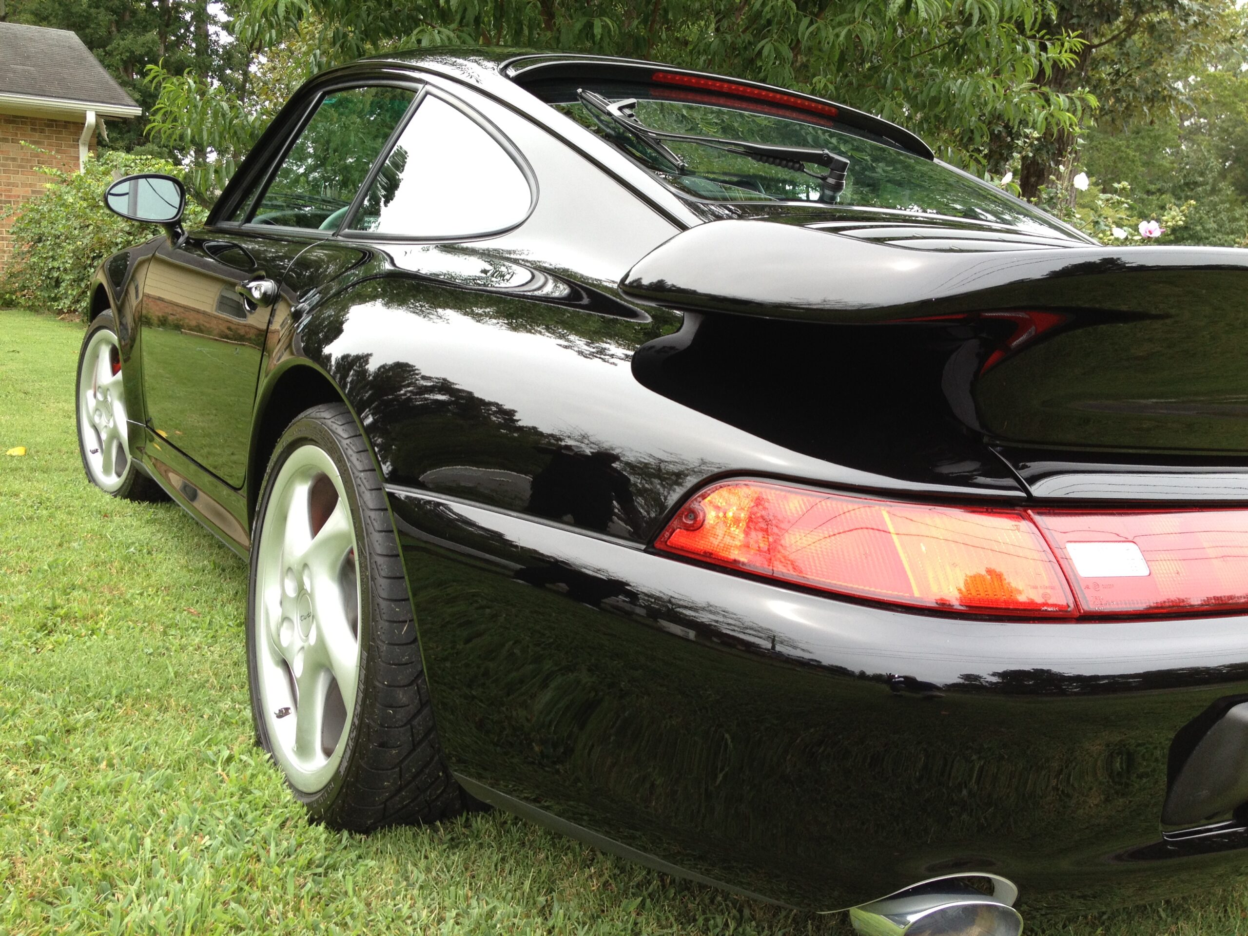 Photos of finished 1997 Porsche 911 ~ August Precision
